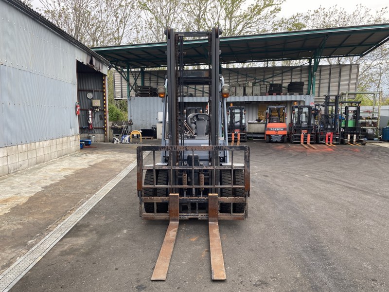 15688 TOYOTA 8FD25 | フォークリフトの中古車販売 | ハナフォークリフト│フォークリフトの中古販売・高価買取・レンタル・新車販売